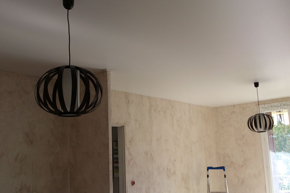 Glossy Ceiling by "OneStretchCeiling"